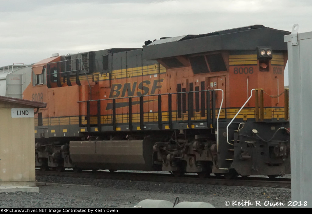 BNSF 8008